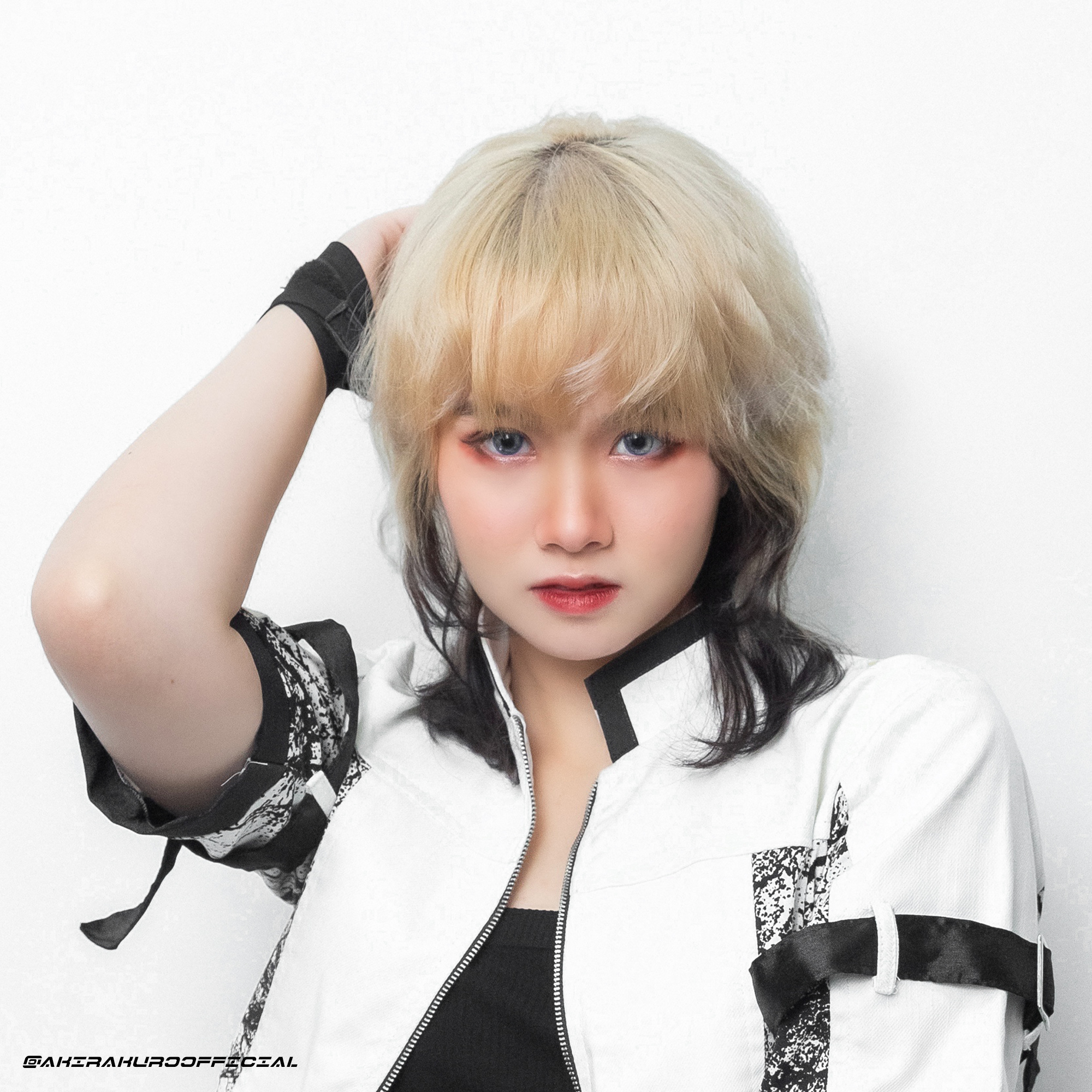 Profile | AKIRA-KURO Official